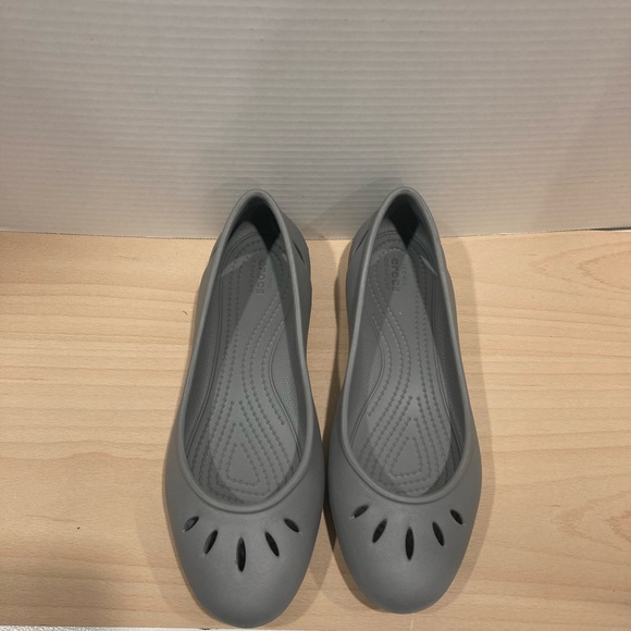 CROCS | Shoes | Crocs Light Gray 8w Dress Shoes | Poshmark